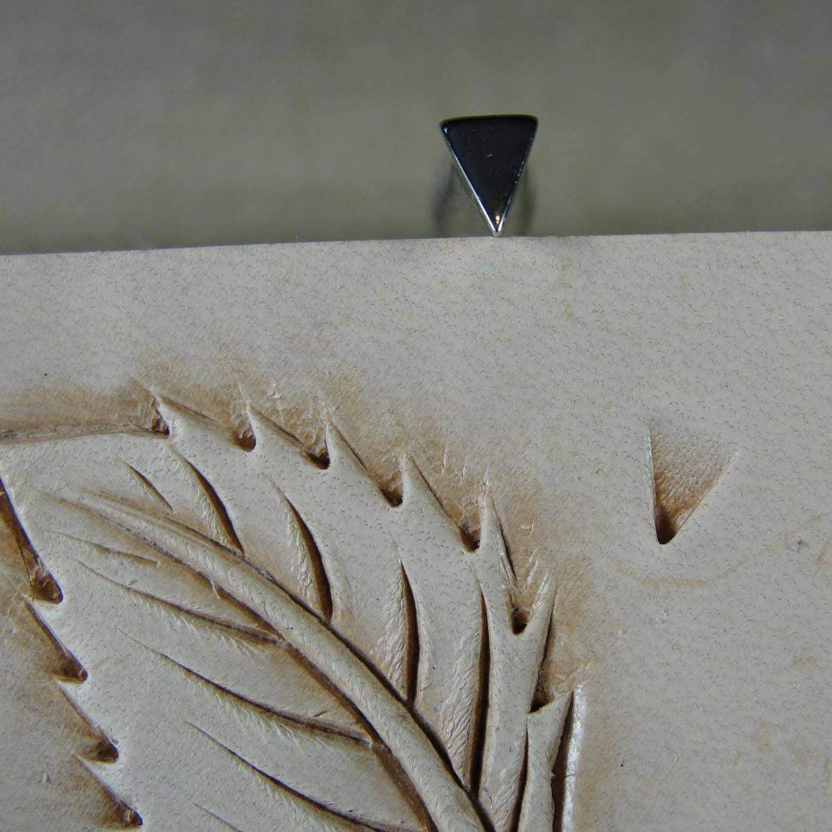 Stainless Steel Barry King - #2 Smooth Triangle Beveler Stamp (leather ...