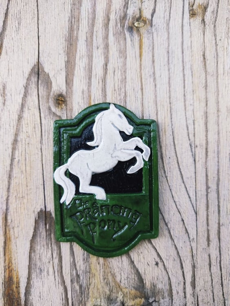 Bree Inn, White Horse Magnet Pin, Tolkiens, Horse Sign, Gift, Birthday ...
