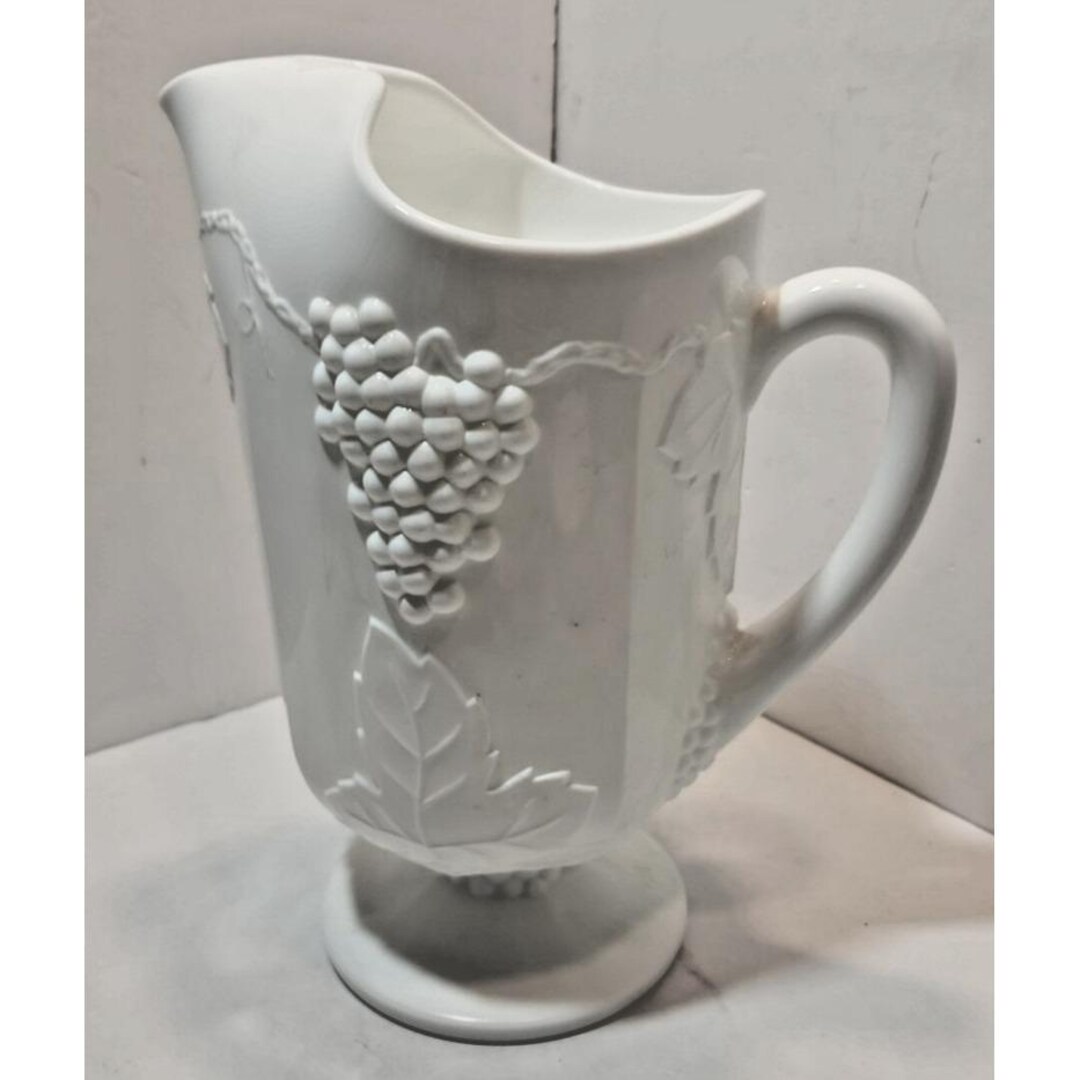 Vintage Indiana Glass Colony~harvest Embossed Grape Leaf 64oz Milk ...
