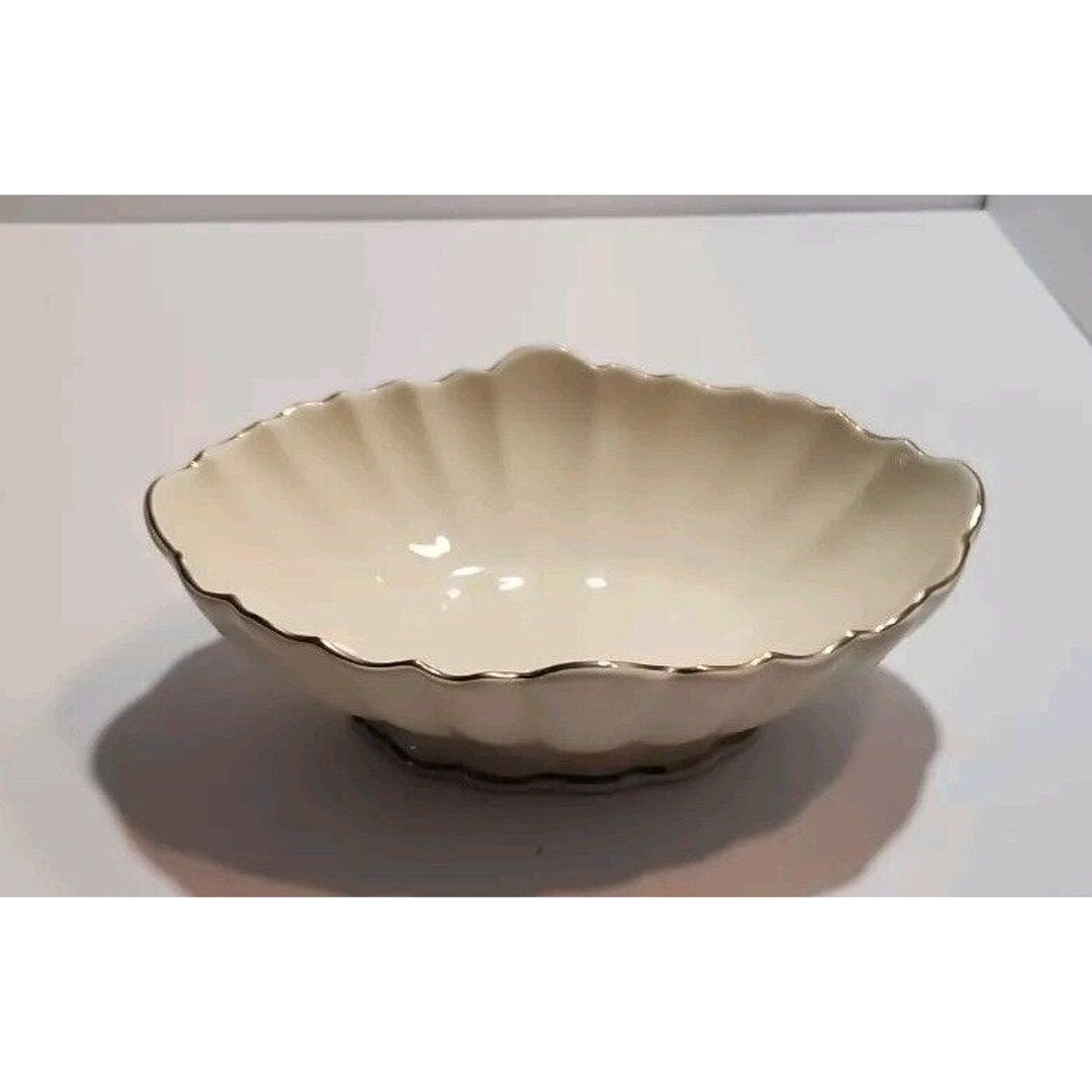Vtg Teleflora Scalloped Ribbed Shell Gold Rim Footed Bowl Made in Japan ...