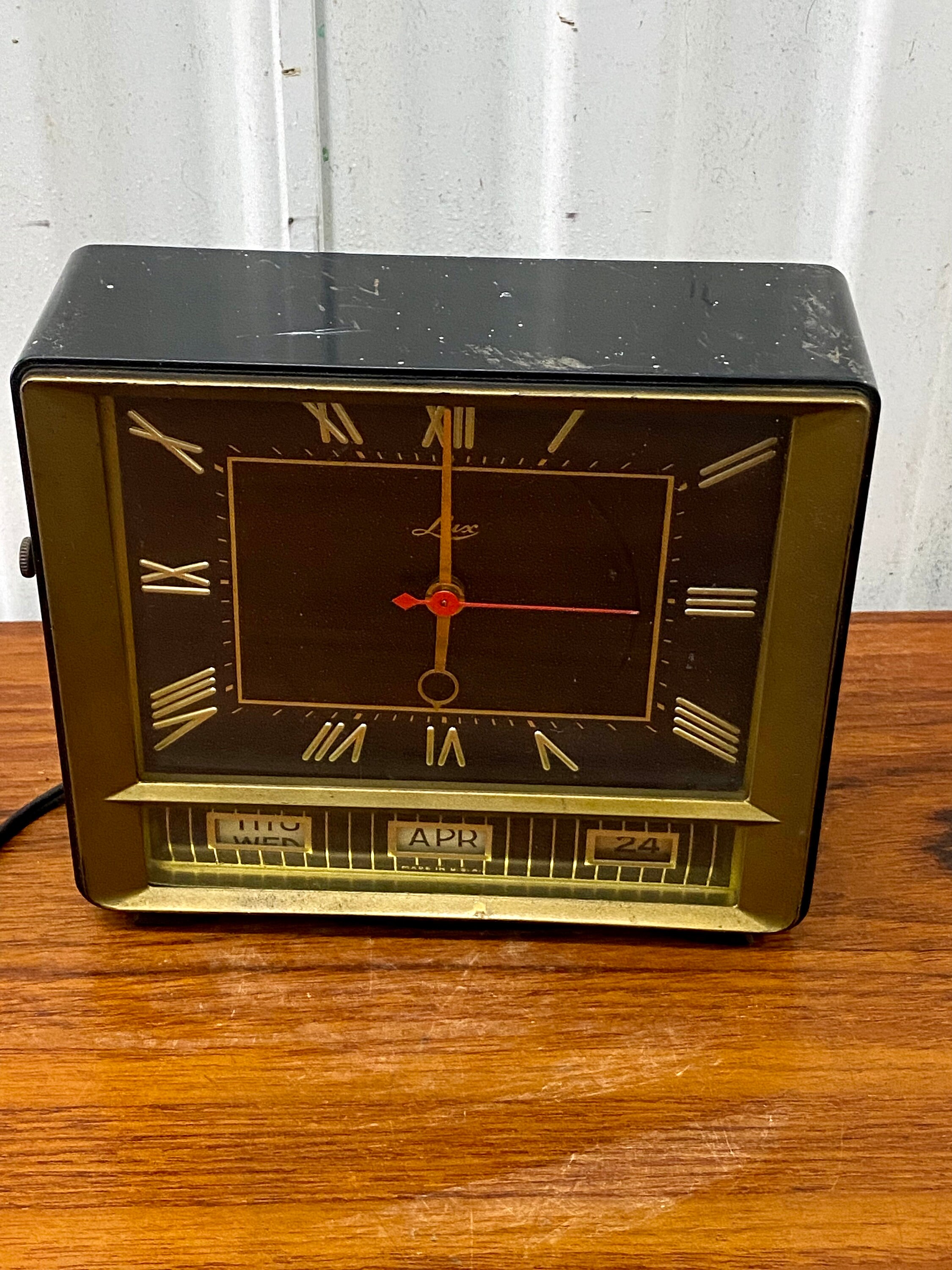 Lux Clock for sale | Only 3 left at -75%