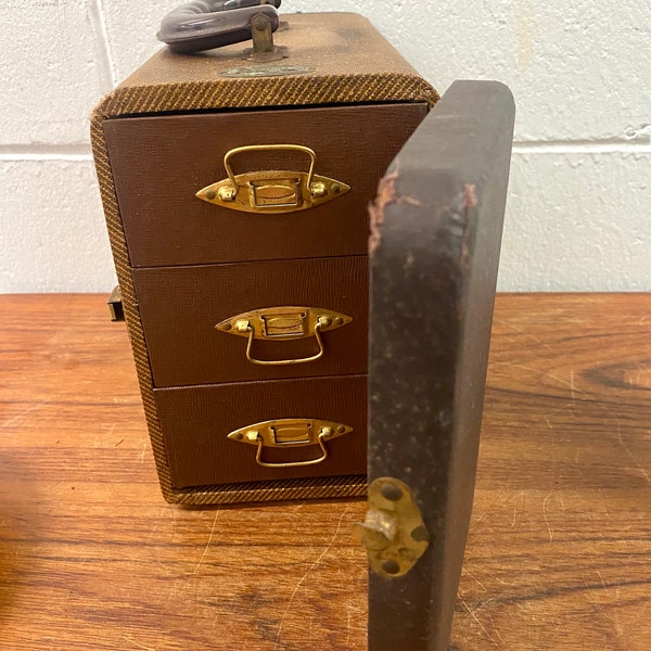 Barnett and Jaffe - Etsy