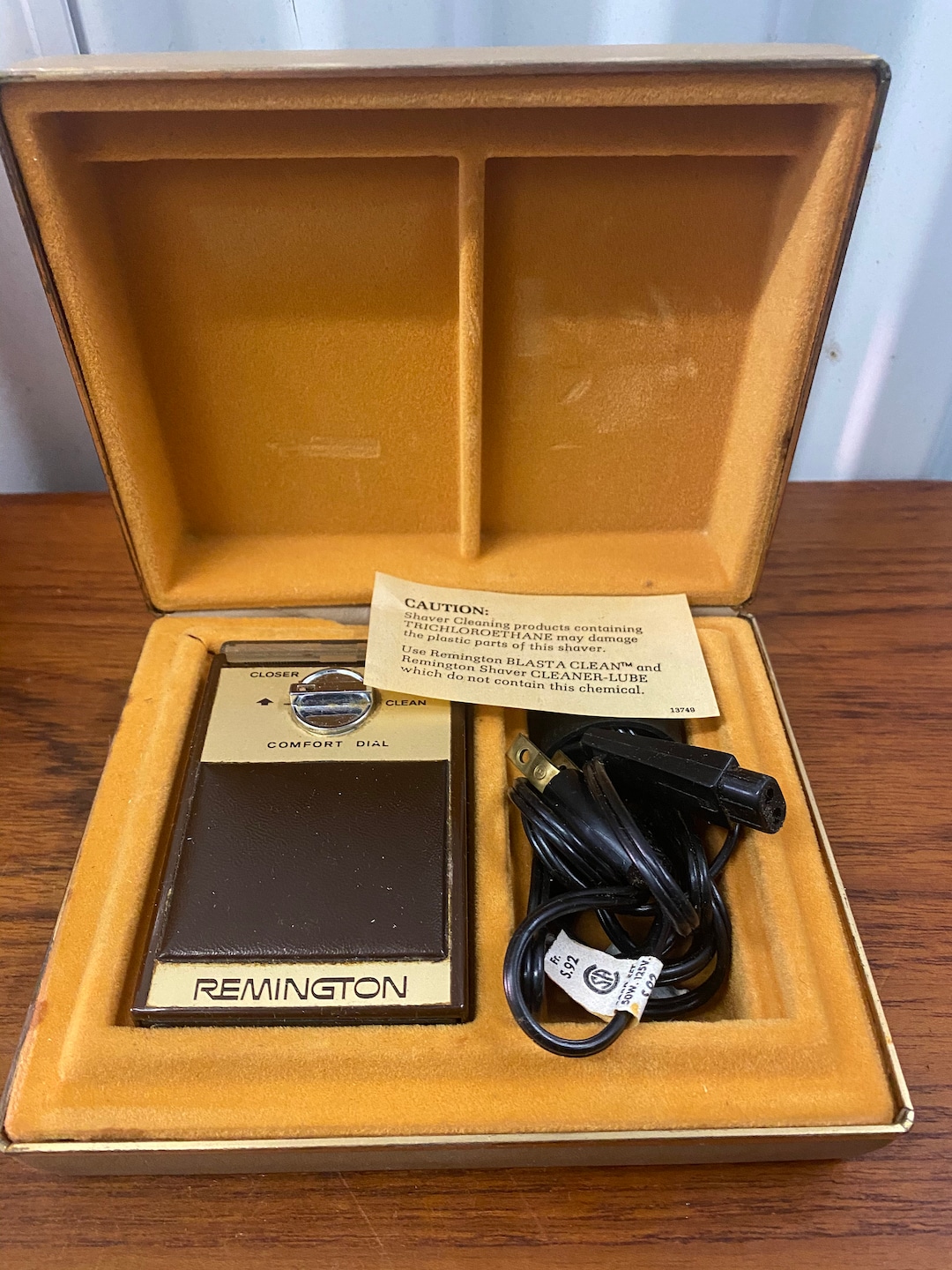 Vintage Remmington Electric Shaver in Box Working - Etsy Vintage Remmington Electric Shaver in Box Working - Etsy