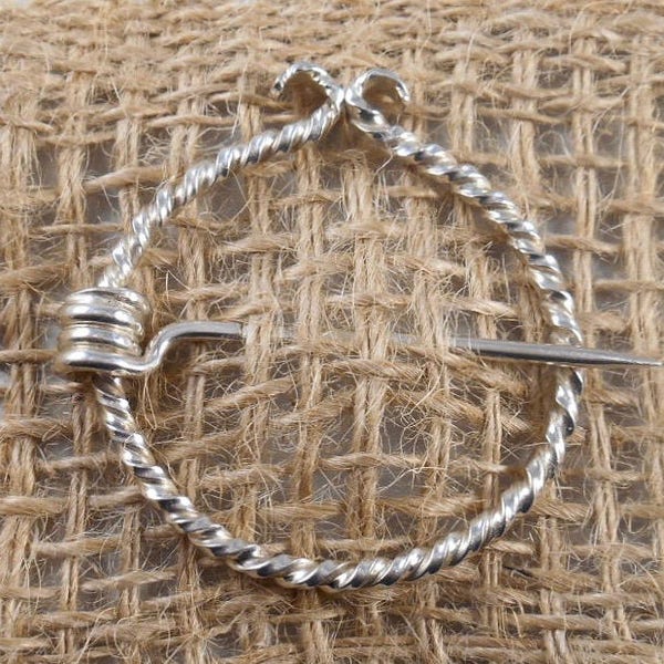 Penannular Brooch - Etsy UK