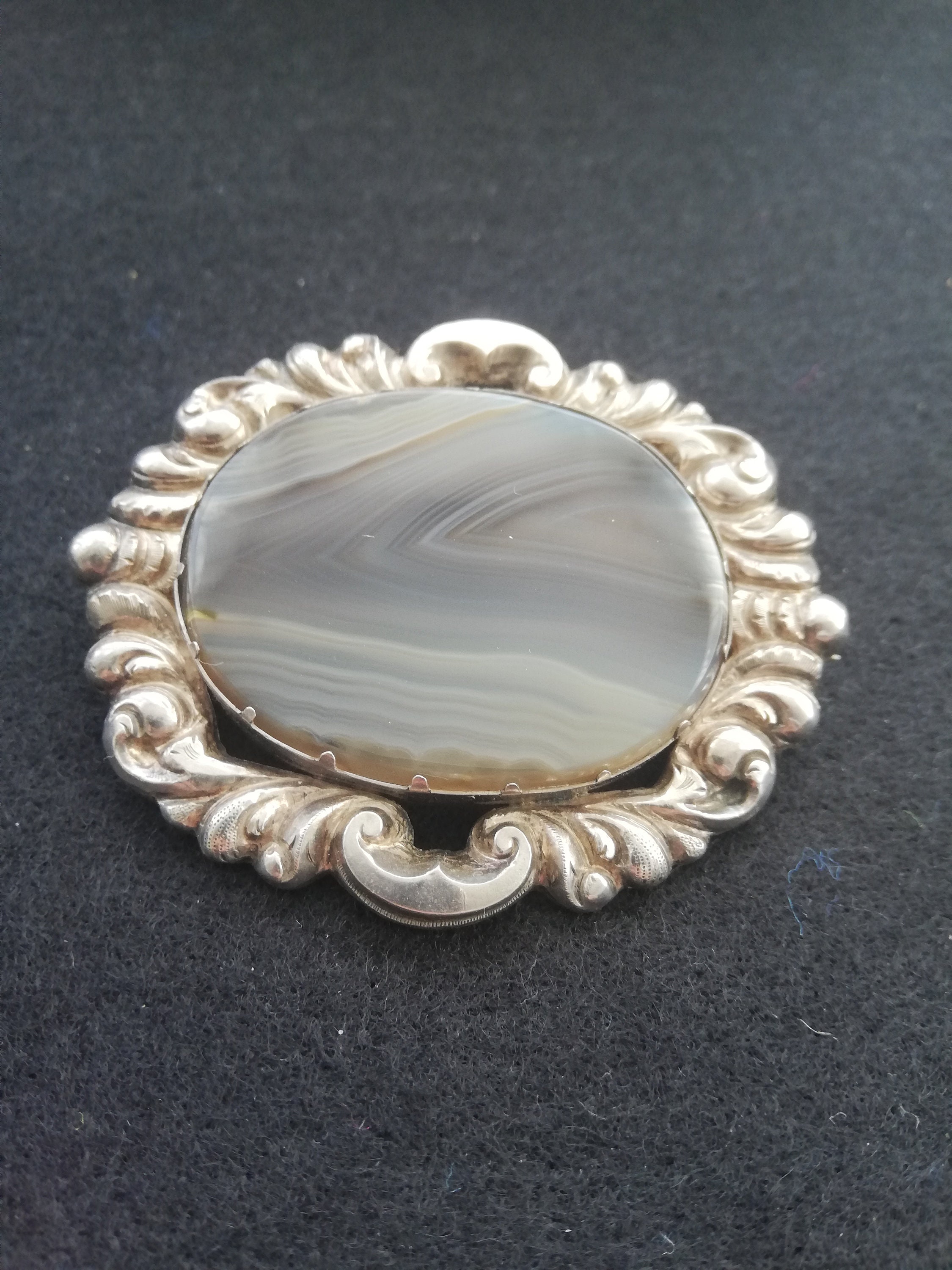 Statement Vintage Banded Agate Brooch in Unmarked White Metal Frame ...