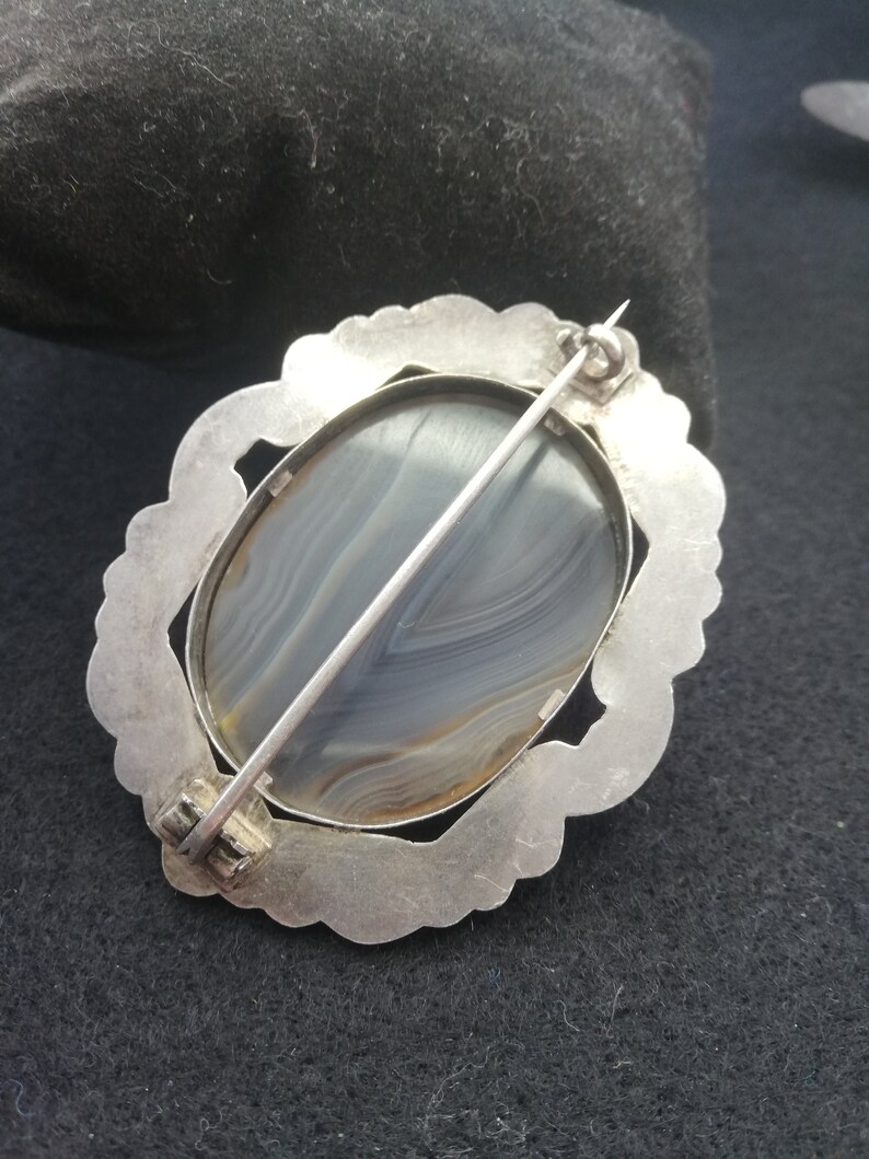 Statement Vintage Banded Agate Brooch in Unmarked White Metal Frame ...