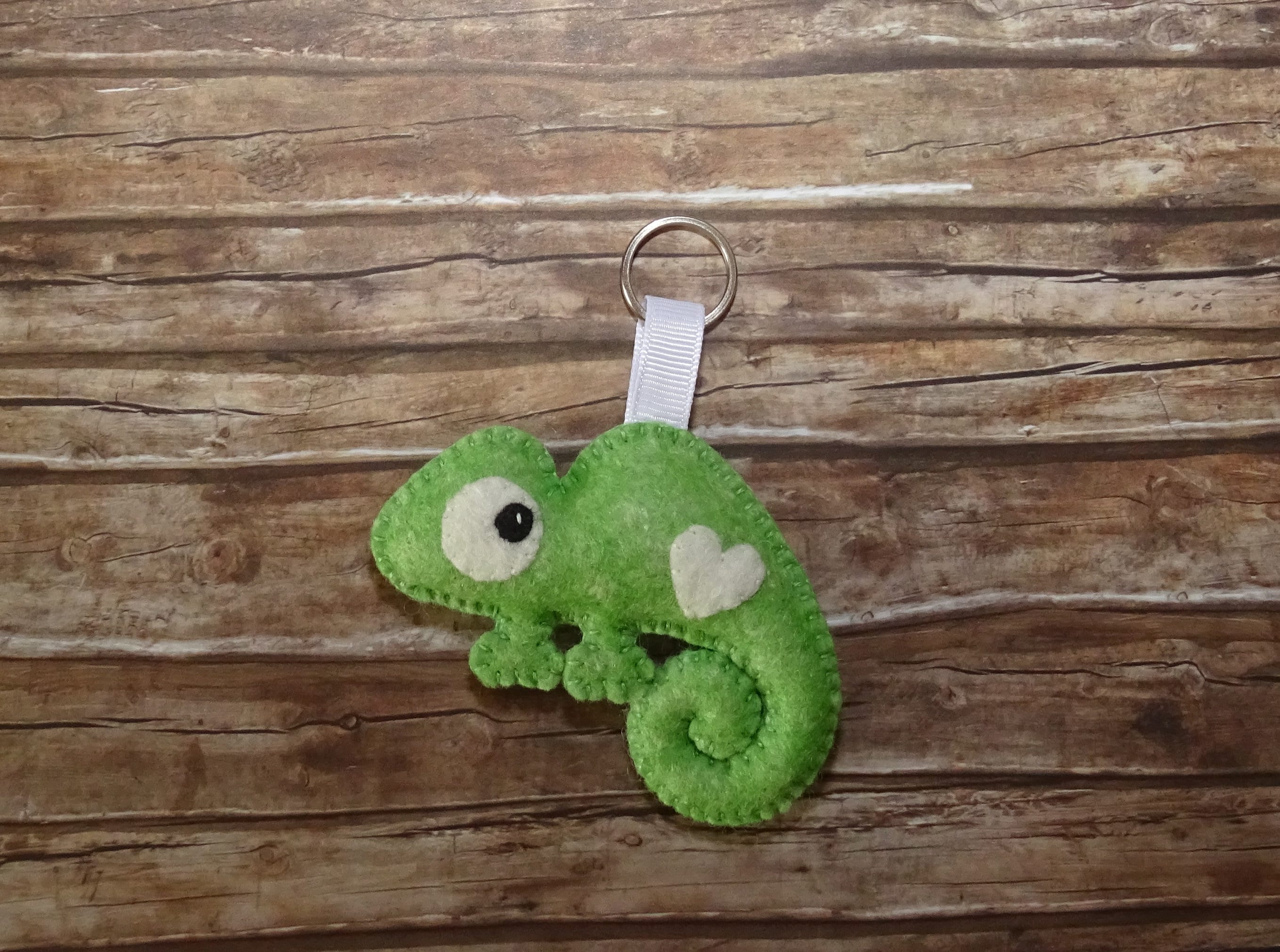 Wool felt chameleon keychain Chameleon keychain Keyring | Etsy