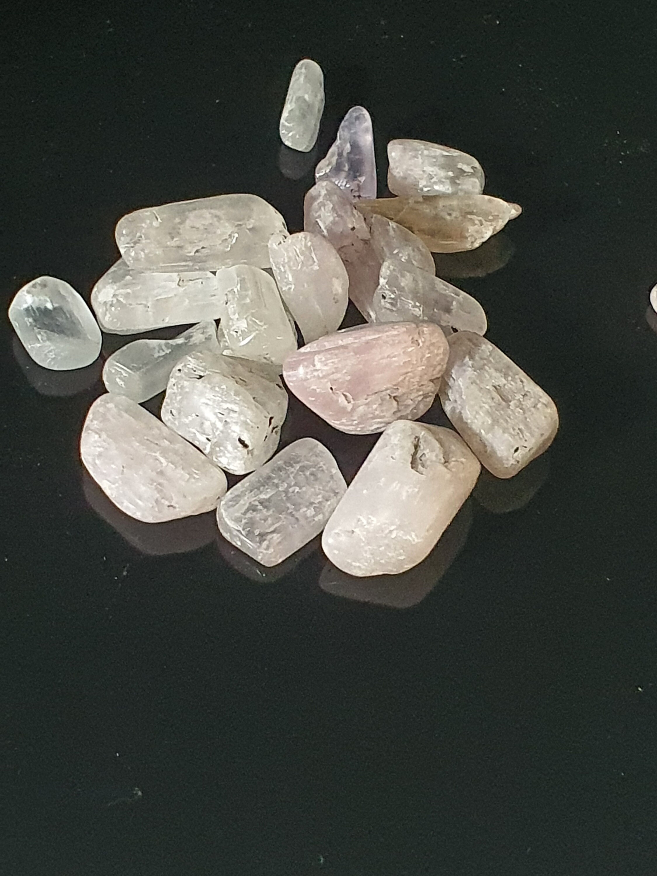 Kunzite Hiddenite tumblestone Reiki Healing Crystal Chakra | Etsy