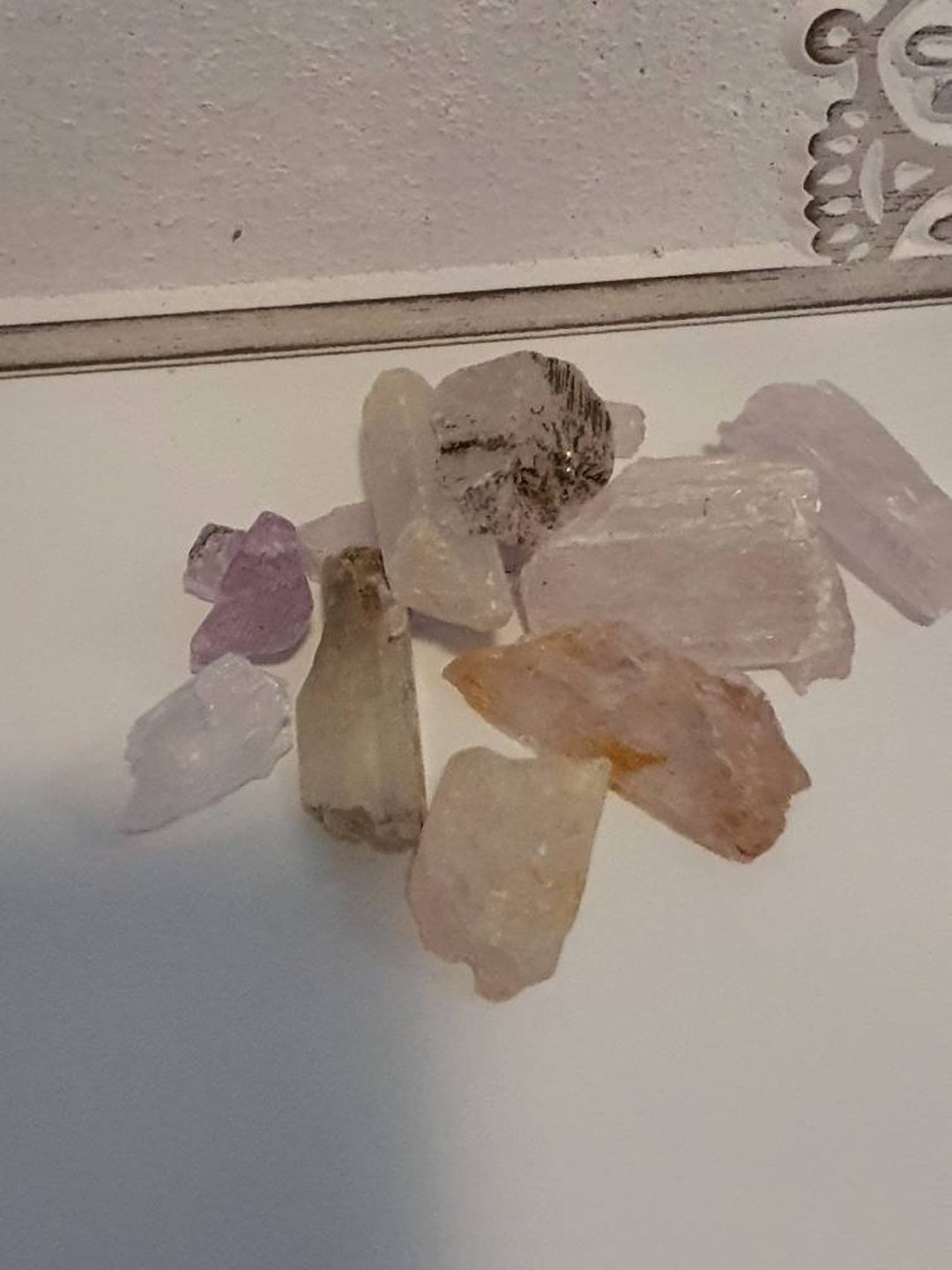 Kunzite Hiddenite Tumblestone Reiki Healing Crystal for - Etsy UK
