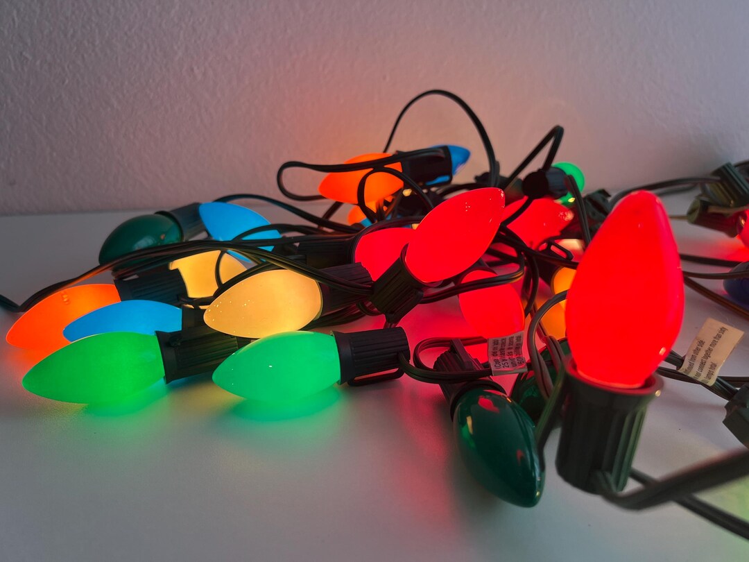 Old Fashioned Christmas Tree Lights . Vintage Christmas Decor . String ...