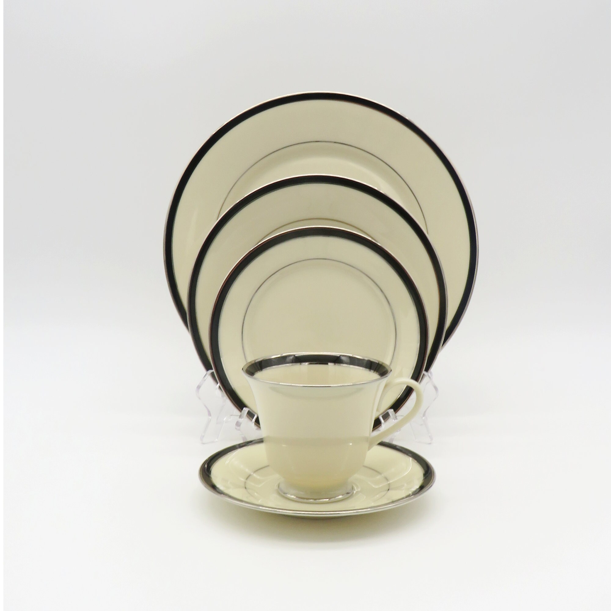 Lenox Black Royale (service for 6) | Cosmopolitan Luxury Dinnerware ...
