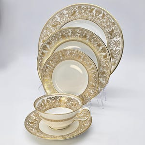 Vintage Wedgwood Florentine Gold Dragon Dinnerware Set Fine Bone China ...