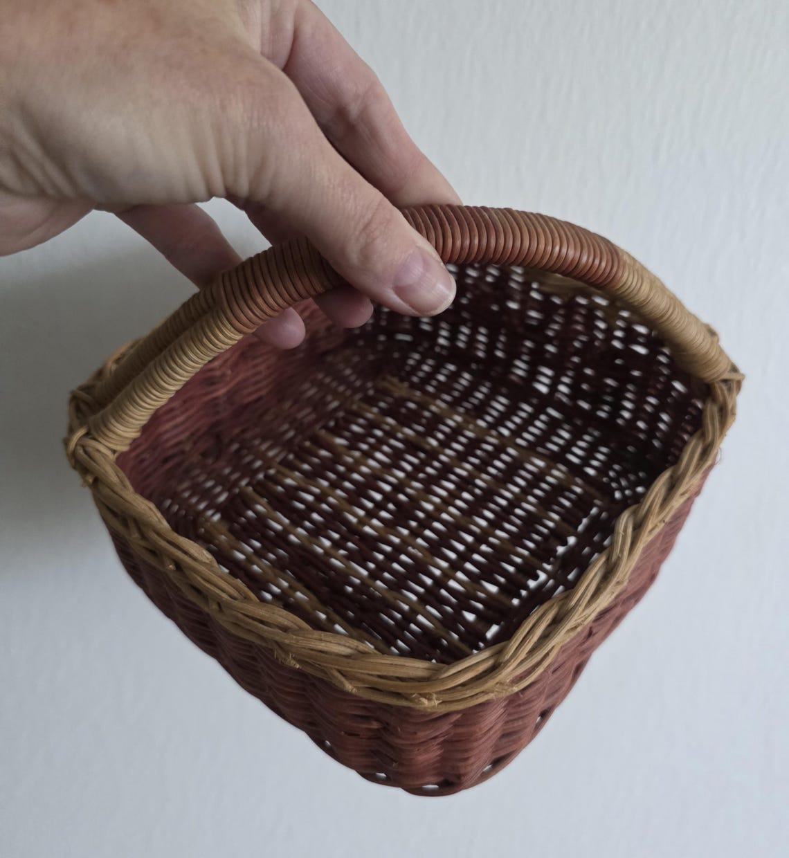 Vintage Country Cottage Farmhouse Style Woven Wicker Handled Small ...