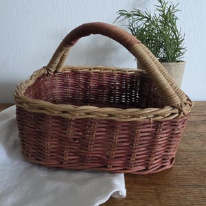 Vintage Country Cottage Farmhouse Style Woven Wicker Handled Small ...