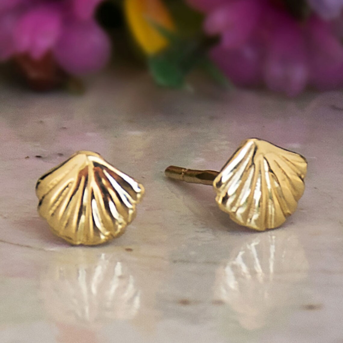 14K Solid Yellow Gold Shell Earrings 14K Soild Gold Shell | Etsy