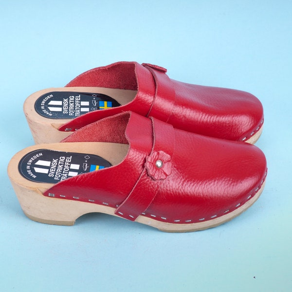 Red Clogs - Etsy