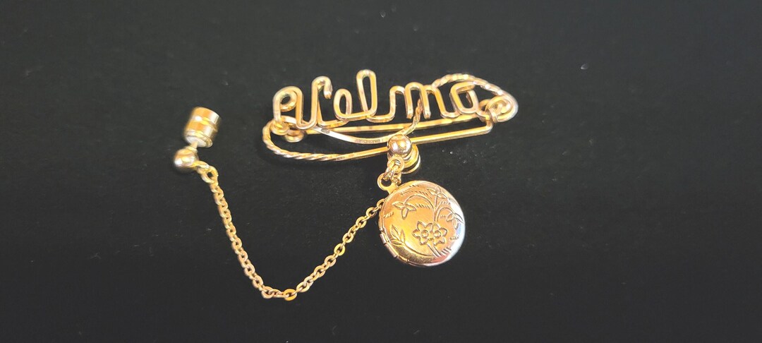 Vintage 70s 10kt Gold Name Brooch “velma” in Script Plus Locket - Etsy