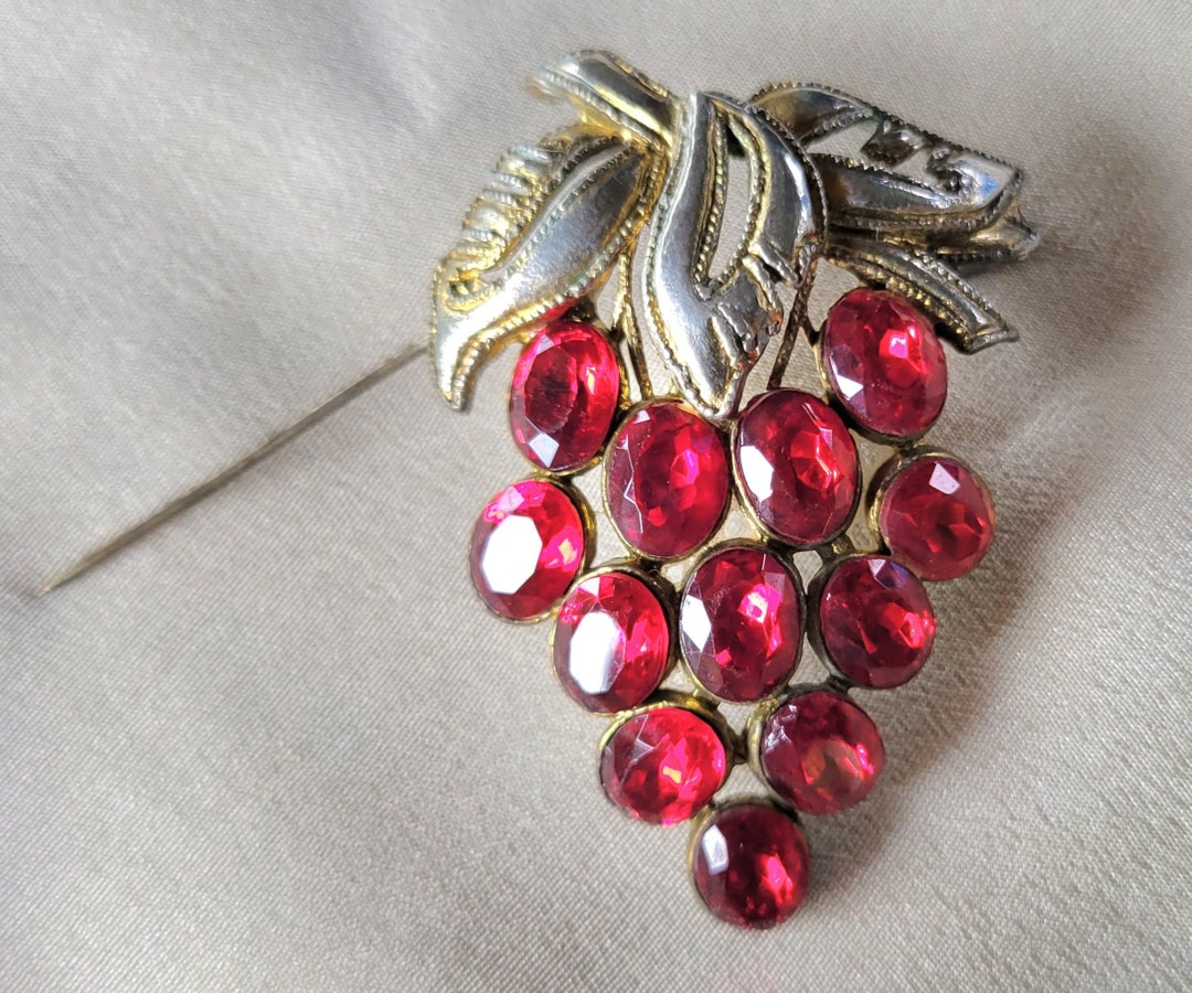 Vintage 1940s Bright Red "grape Cluster" Brooch - Sparkling Red ...