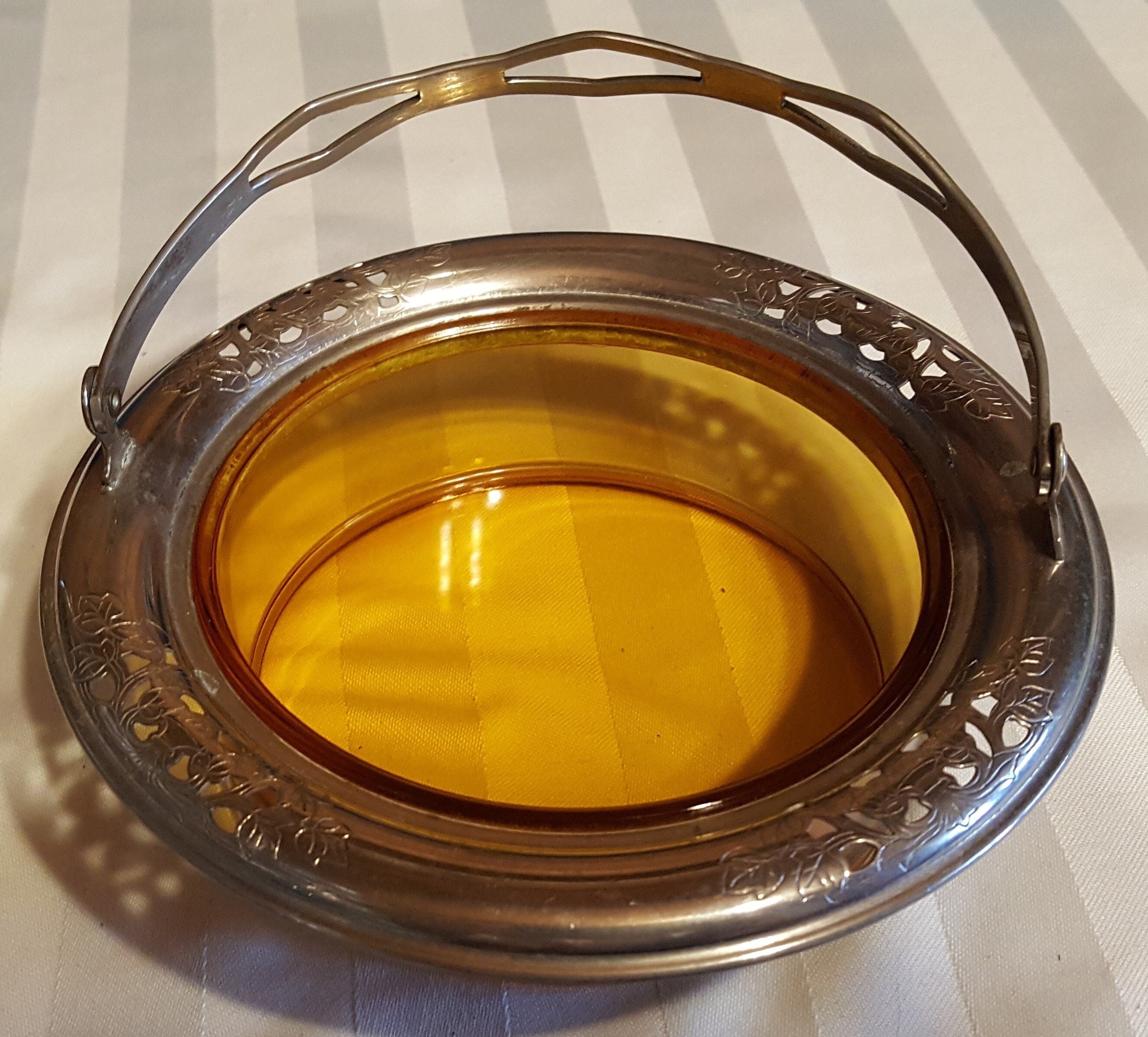 Vintage 1930s Farberware Amber Glass Dish With Folding Handle - Etsy