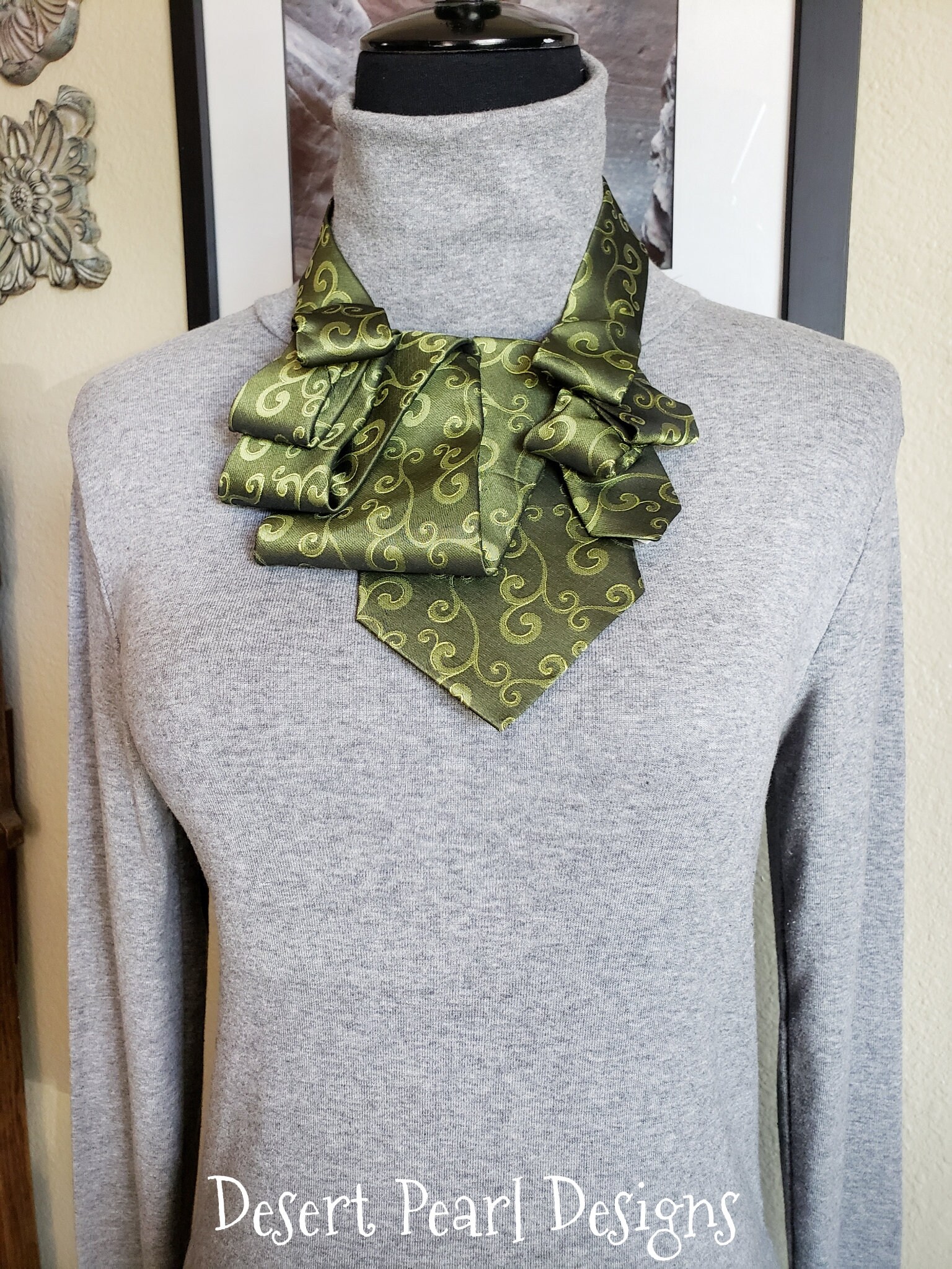 Fern green ascot necklace green silk tie necklace silk - Etsy.de
