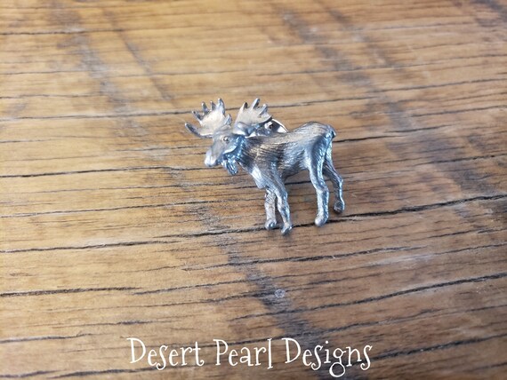 Silver tone moose pin, moose animal pin, wildlife jew… - Gem