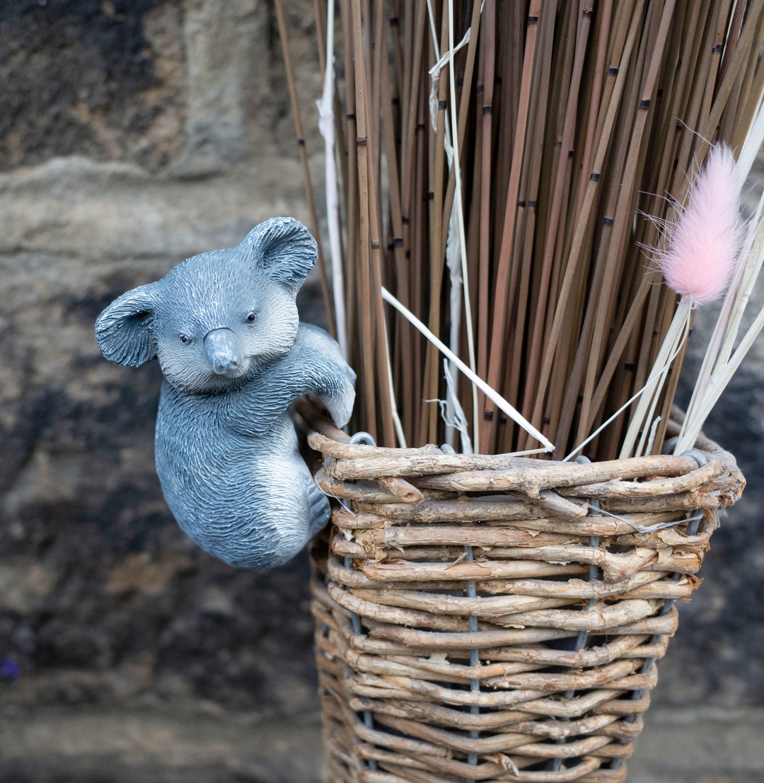 Koala Pot Pot Hanger, Garden Hugger, Gift Ideas for Garden Lovers ...