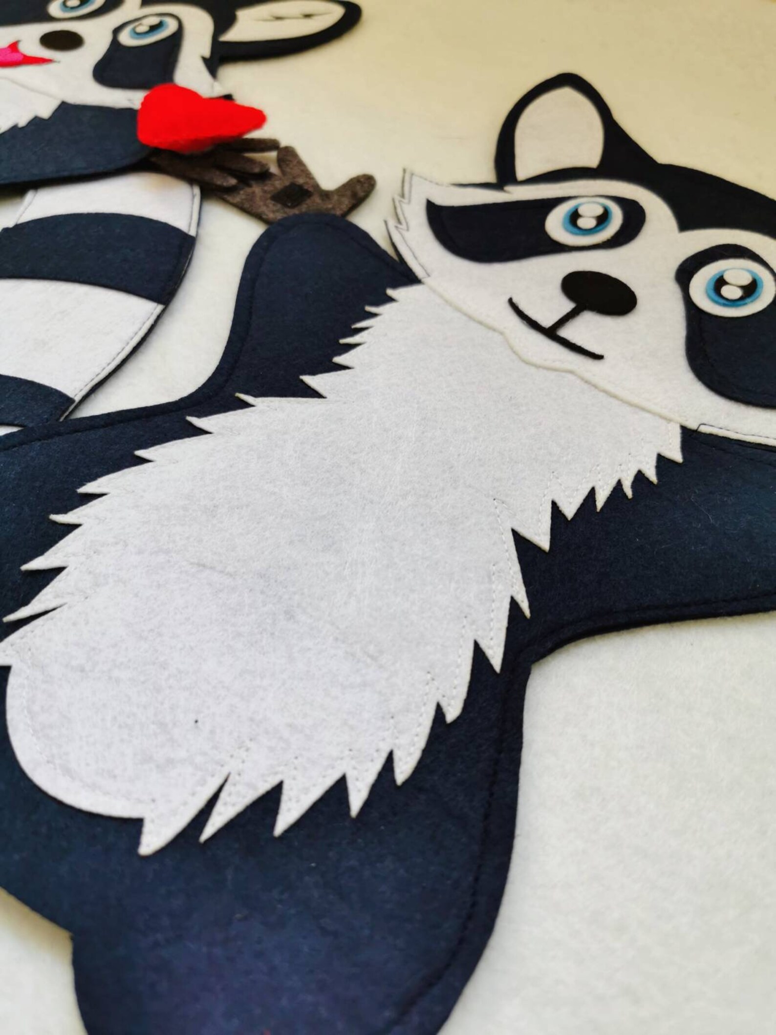 The Kissing Hand felt hand puppet/Flannel Board | Etsy