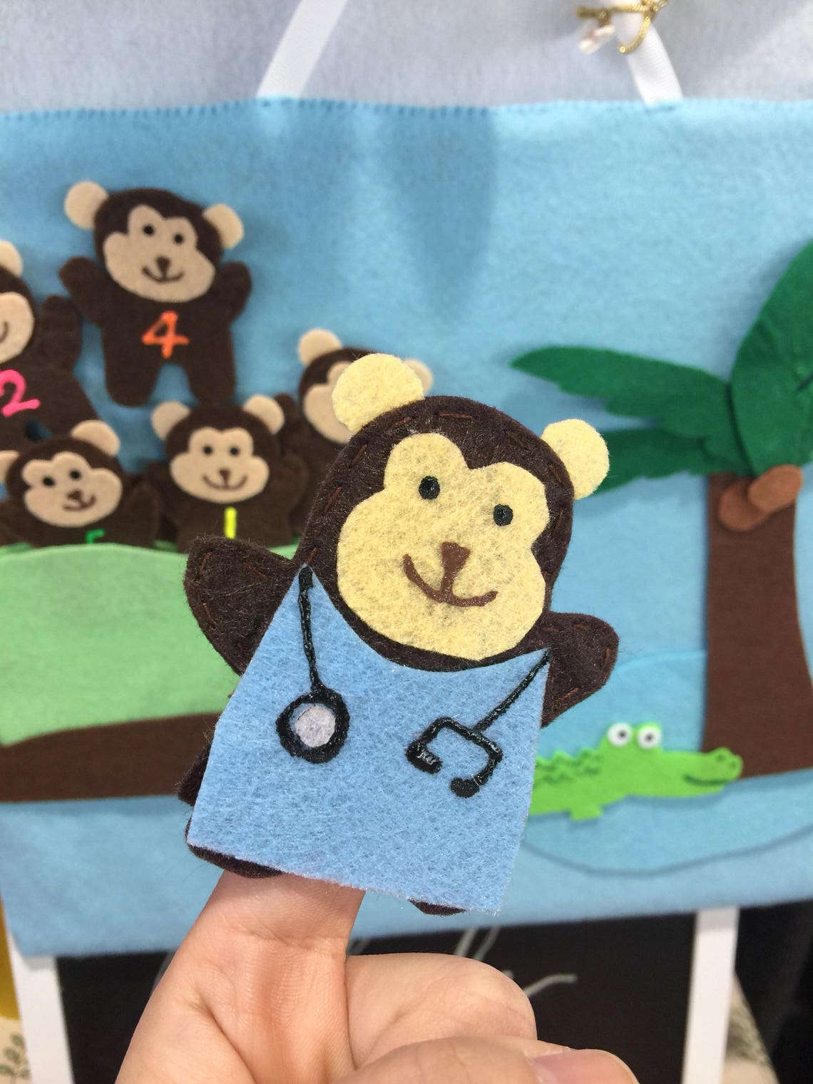 Five Little Monkeys Finger Puppet Set/monkeys Jumping on BED & - Etsy