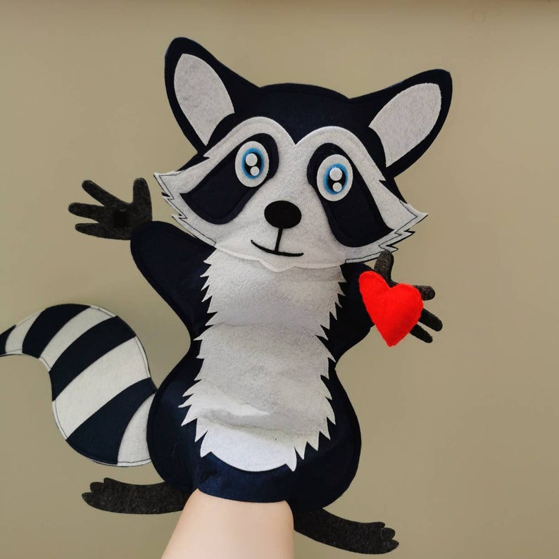 The Kissing Hand felt hand puppet/Flannel Board | Etsy