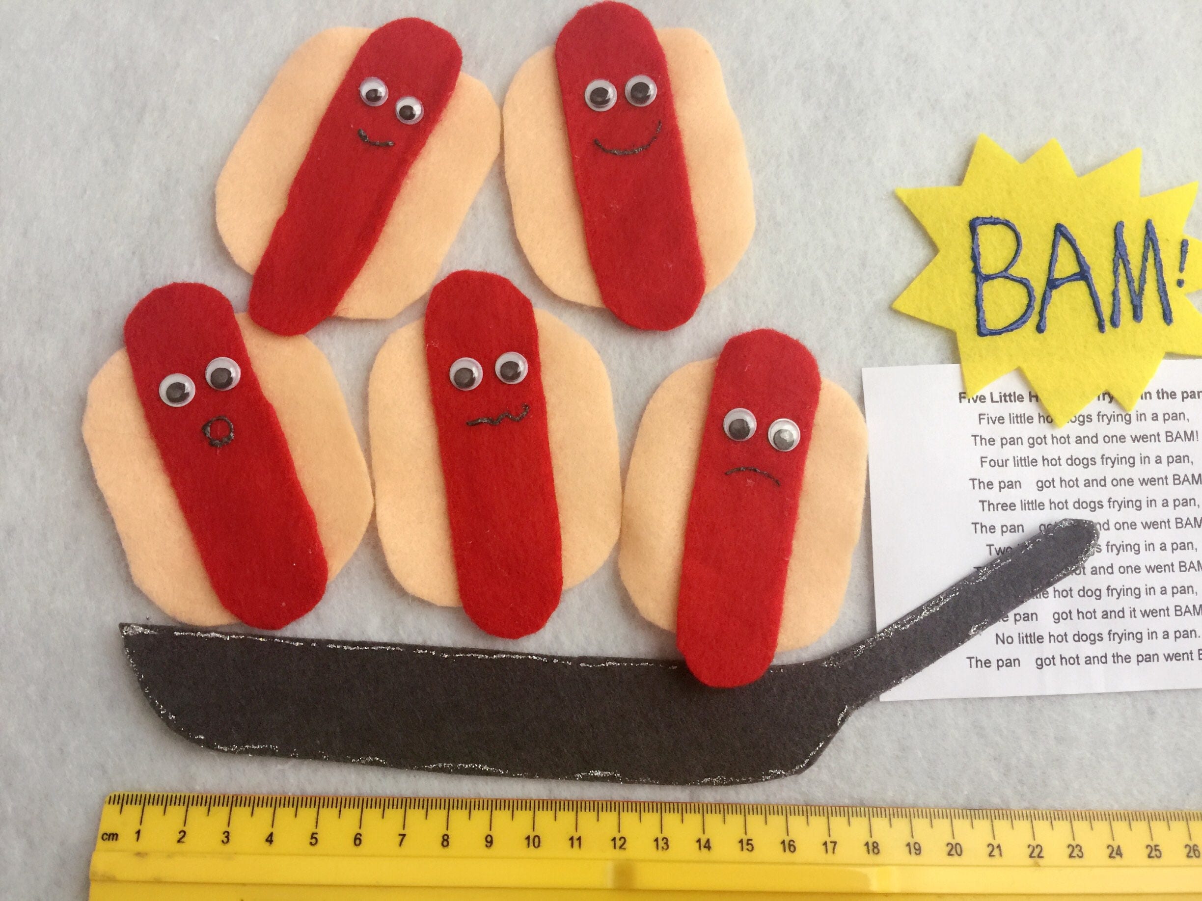 Five little hot dogs frying in the pan Felt Board Set/RHYME | Etsy
