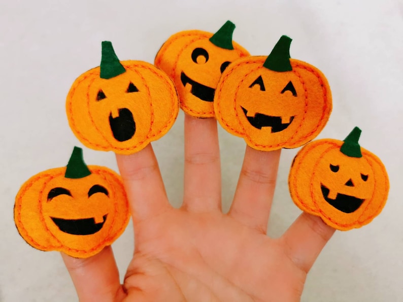 Pete the Cat: Five Little Pumpkins Finger Puppets Felt Board - Etsy