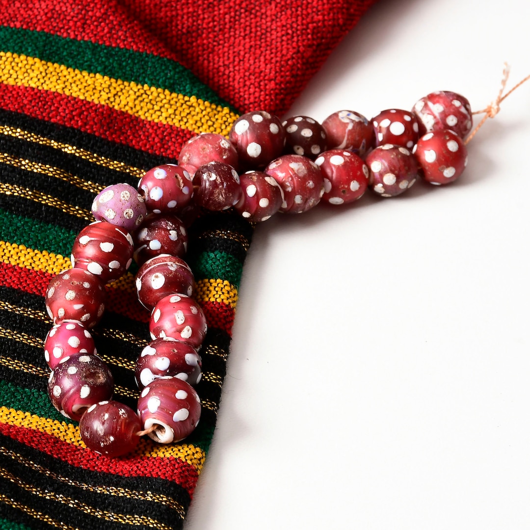 24x Red Antique Venetian Skunk African Trade Beads African Round ...