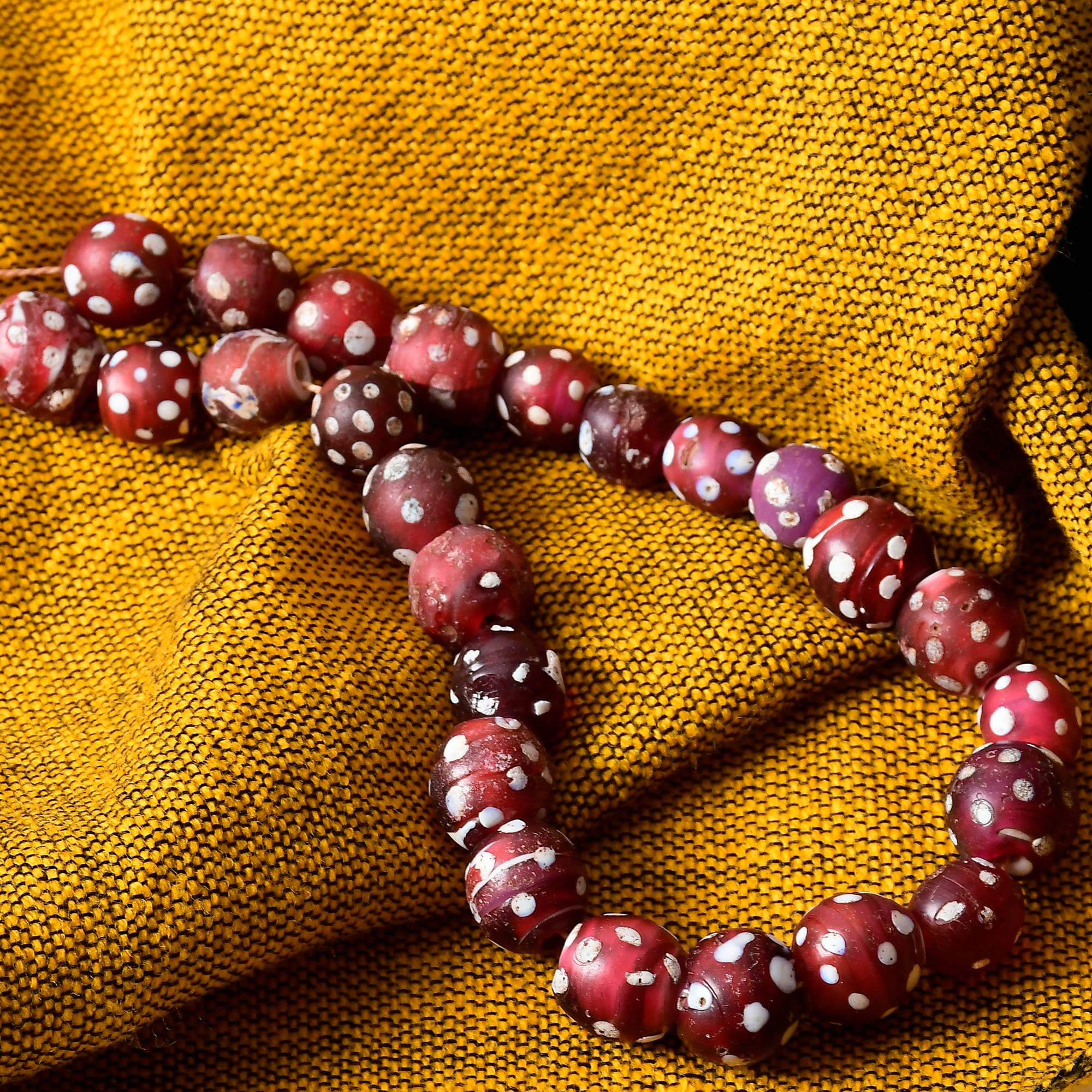 24x Red Antique Venetian Skunk African Trade Beads African Round ...