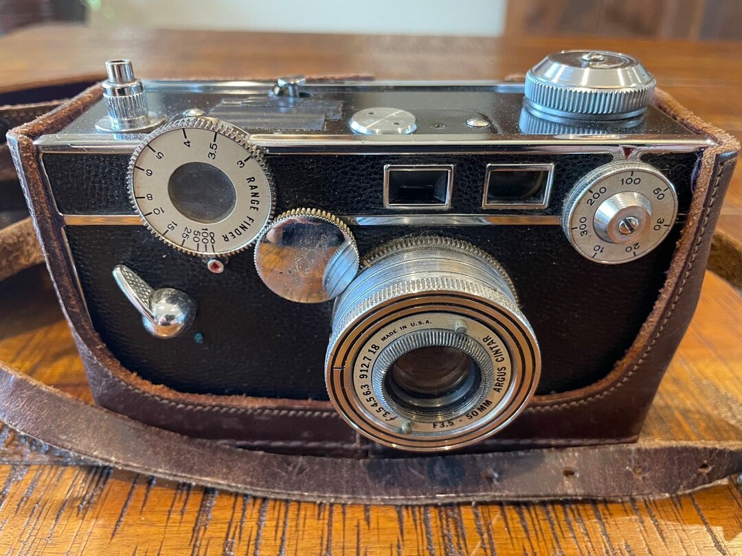 Vintage 1940’s Argus Cintar C3 Range Finder “the Brick” Camera in Brown ...