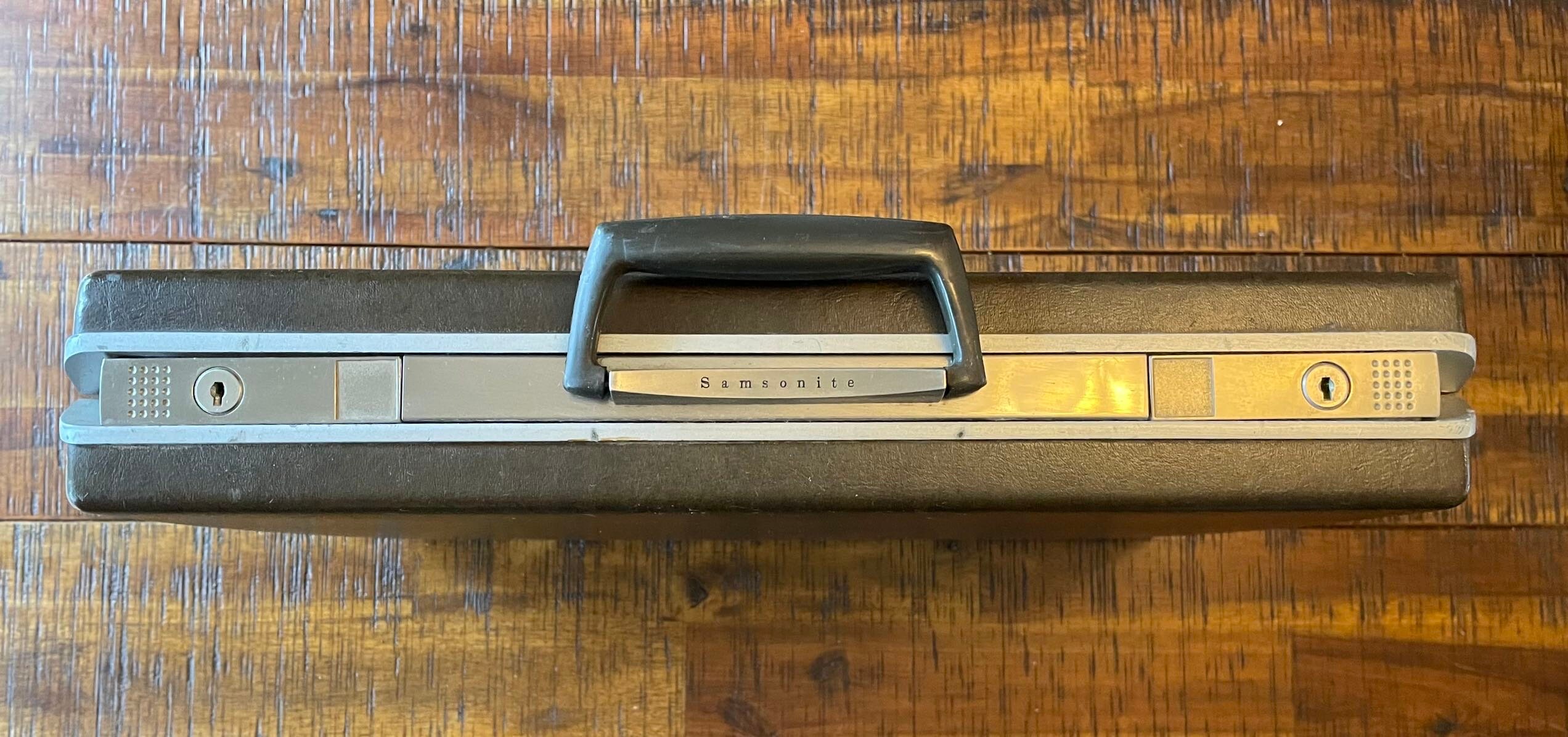 Vintage 1970s Brown Hard-sided Samsonite Slim Attaché Case, Gray Inside ...