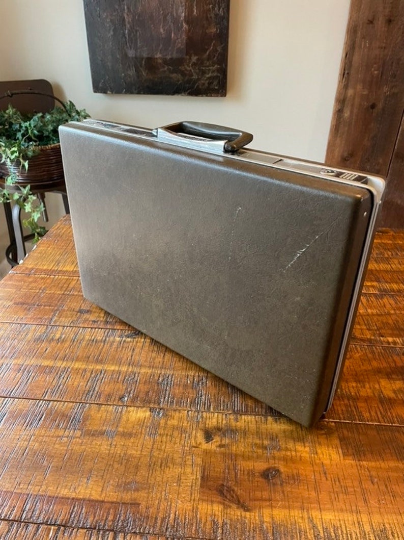 Vintage 1970’s Brown Hard-sided Samsonite Slim Attaché Case, Brown ...