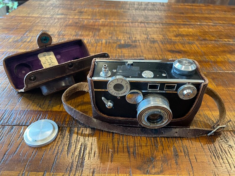 Vintage 1940’s Argus Cintar C3 Range Finder “the Brick” Camera in Brown ...