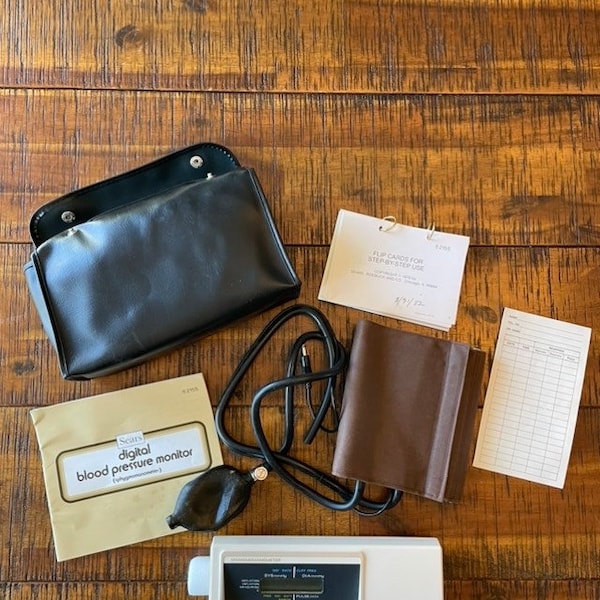 Vintage Blood Pressure Monitor - Etsy