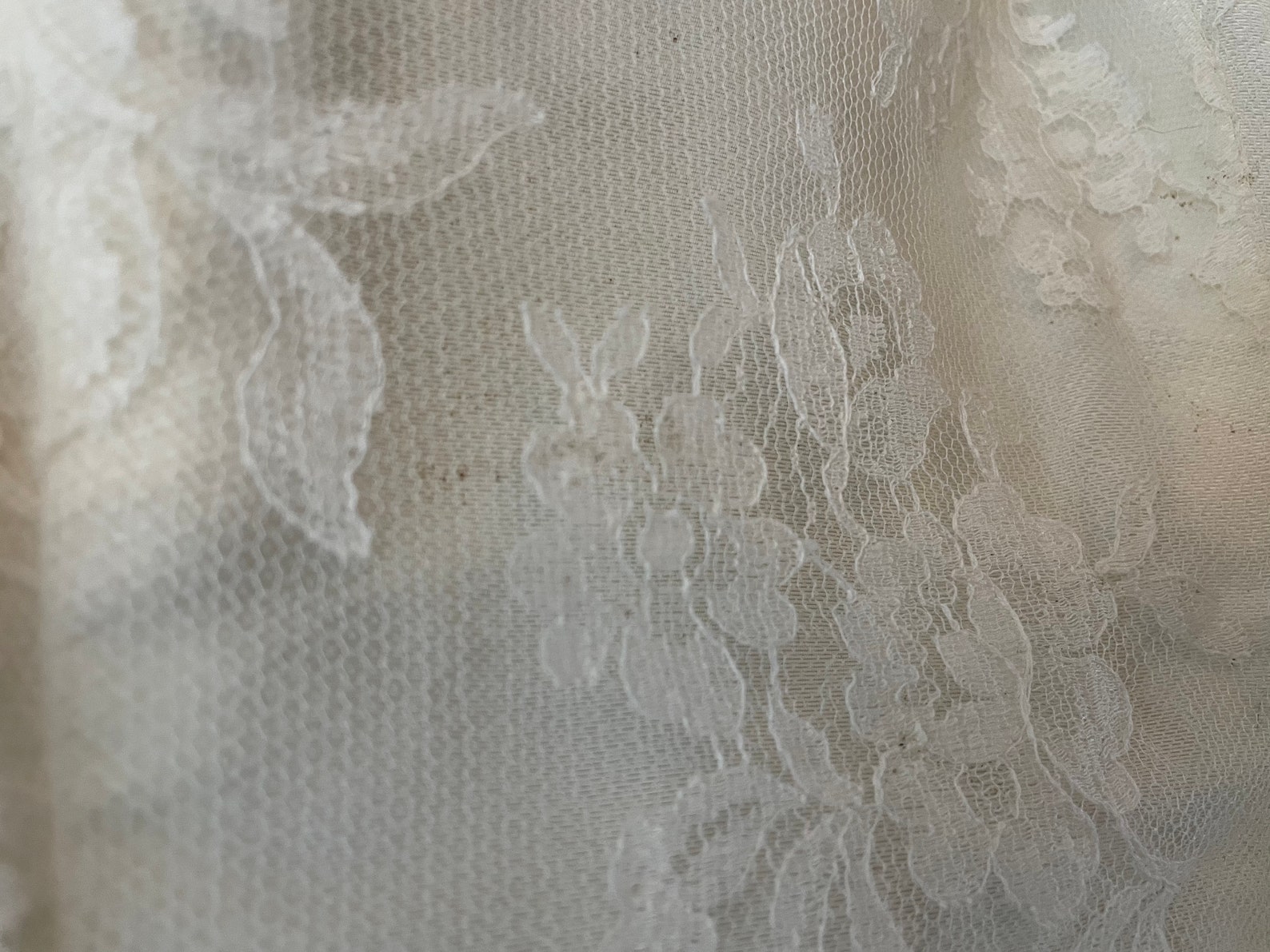 Vintage 1958 Wedding Dress, White Fancy Bodice Lace and Tulle, Taffeta ...