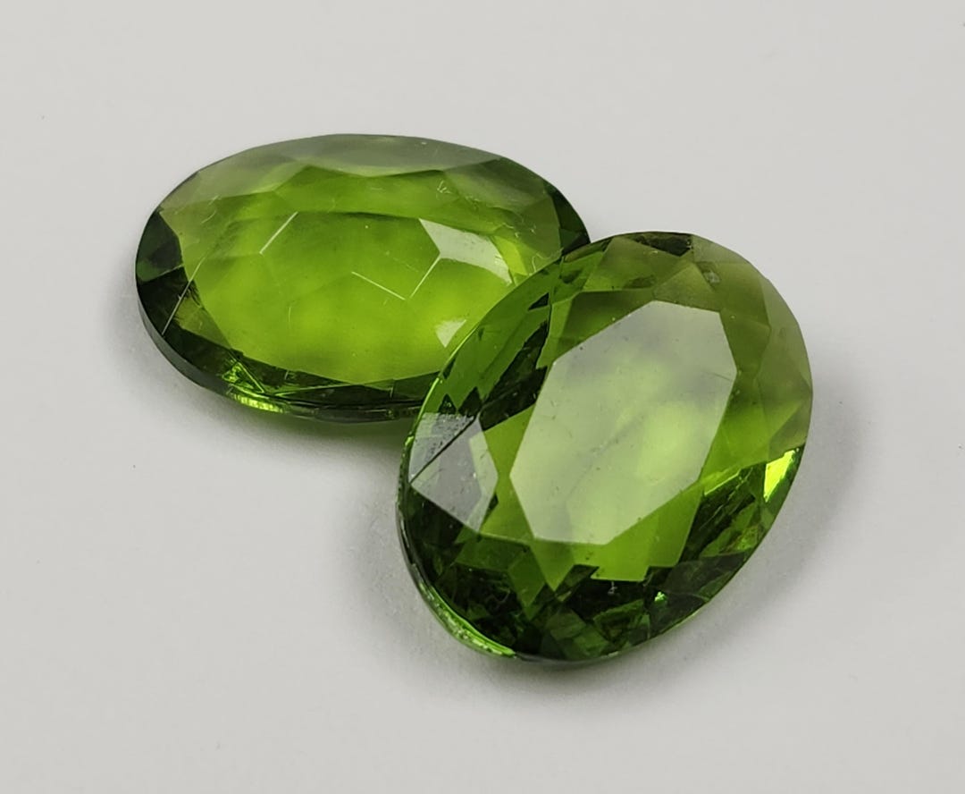 2 Vintage Glass Rhinestones, Oval 18x13mm, Crystal Clear Green, TTC Cut ...