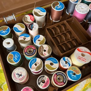 Vintage 70s Retro Brown Wilson Wil-hold Plastic Sewing Storage ...