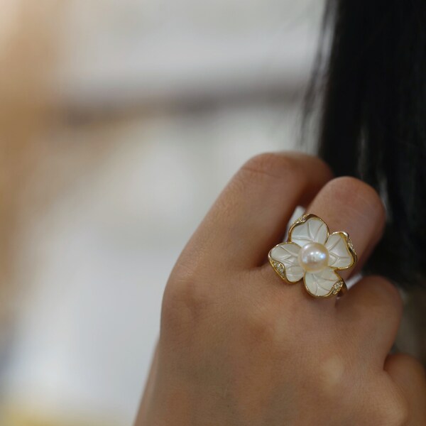 Gold Flower Ring - Etsy