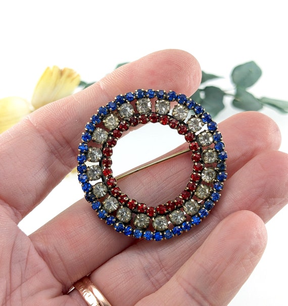 Vintage Red White Blue Circle Brooch, Ring Loop Wreat… - Gem