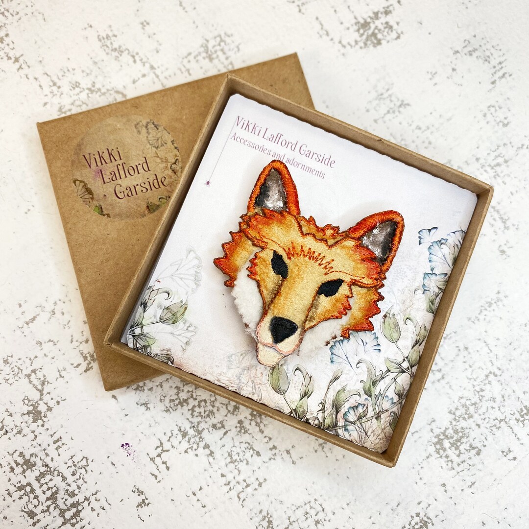 Fox Brooch, Embroidered and Hand Painted Textile Fox Adornment - Etsy UK