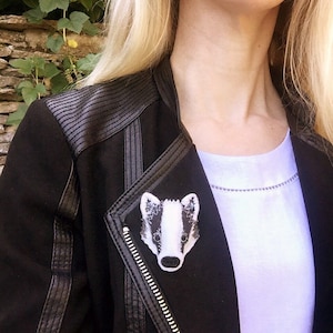 Badger Brooch Embroidered and Painted Fabric Badger Pin - Etsy UK