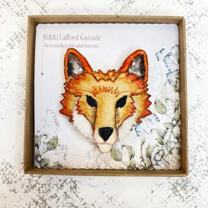 Fox Brooch, Embroidered and Hand Painted Textile Fox Adornment - Etsy UK