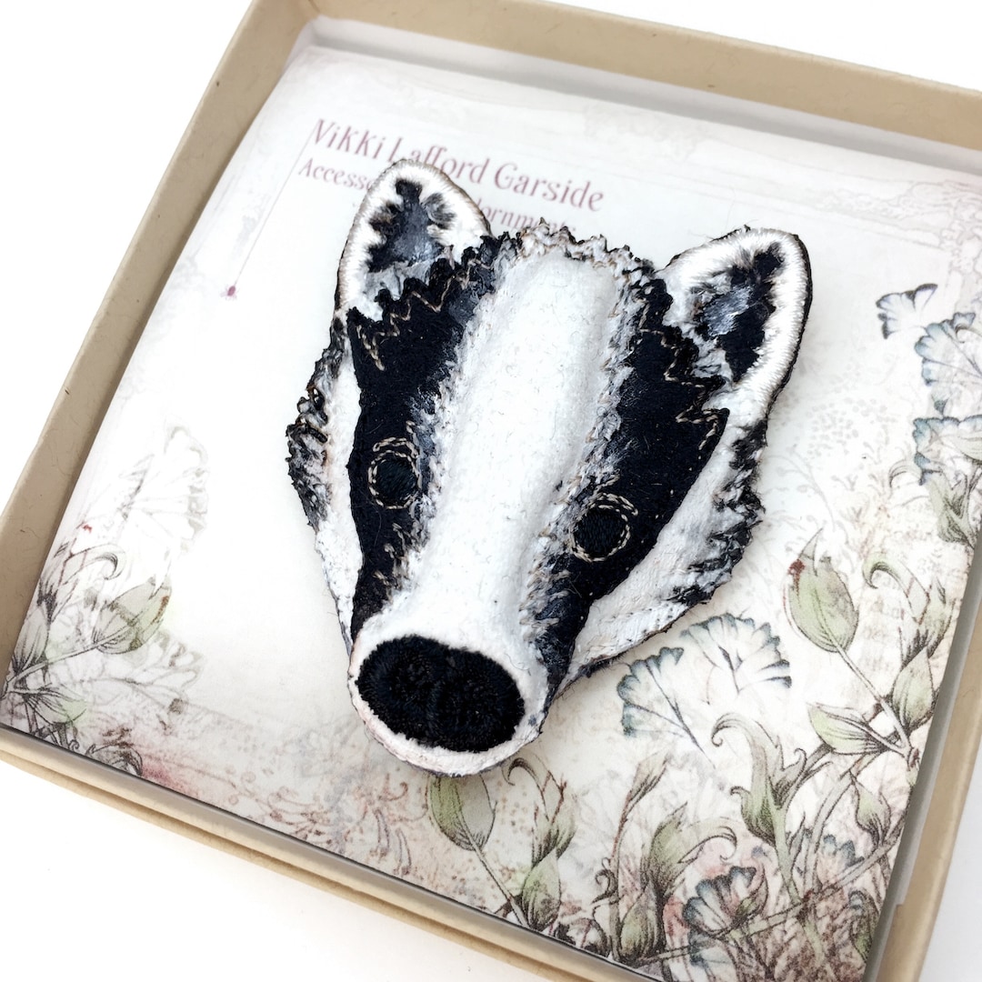 Badger Brooch Embroidered and Painted Fabric Badger Pin - Etsy UK