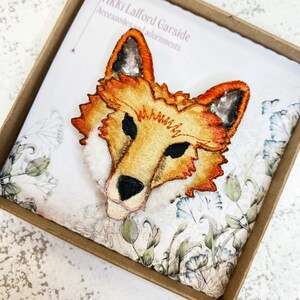 Fox Brooch, Embroidered and Hand Painted Textile Fox Adornment - Etsy UK