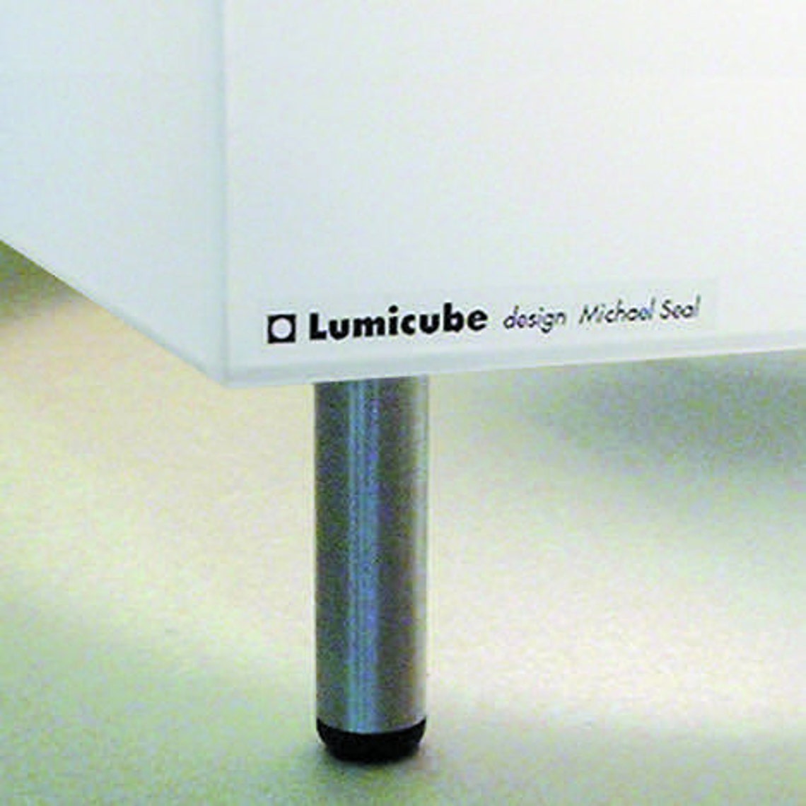 Lumicube T3 - Illuminated Perspex Bed-side Table | Cube Lamp ...