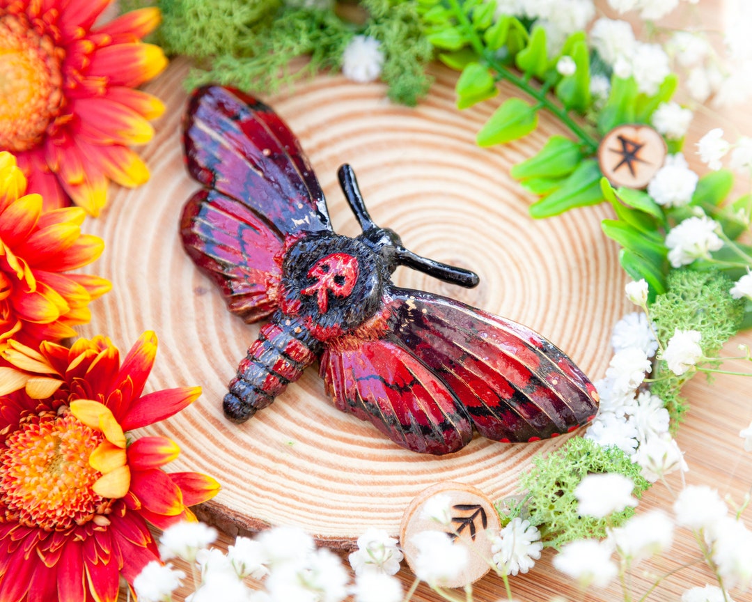 Large Death's Head Hawkmoth Brooch Red / Gold Moth Skull Hawkmoth - Etsy
